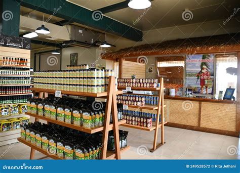 Macadamia Nut Factory Gympie At Lindsay Mullen Blog