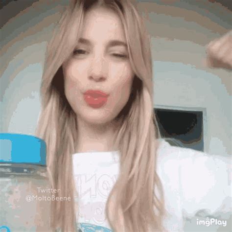 Bacio Bacio Bang Bang 