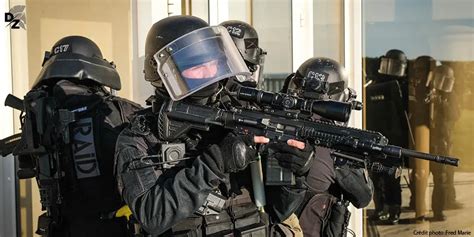 Dossier Dz 12 Raid Gign Bri Unités Délites Police Nationale Gendarmerie Nationale