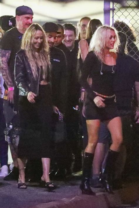 Miley Cyrus Hawtcelebs