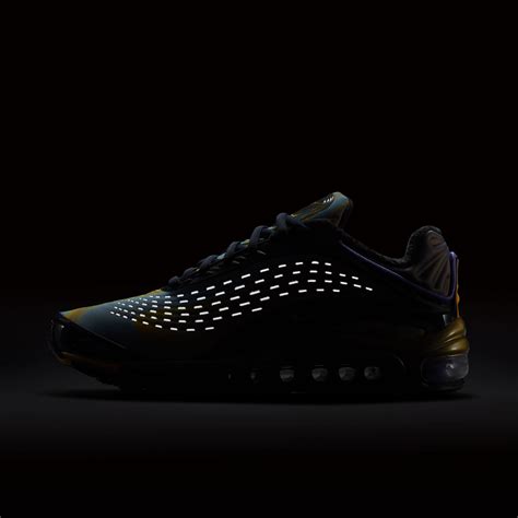 The Womens Nike Air Max Deluxe Release Date Is Right Around The Corner