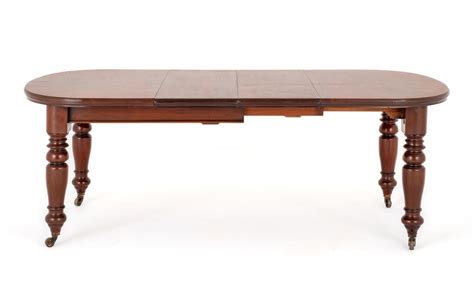 Victorian Mahogany 2 Leaf Extending Dining Table