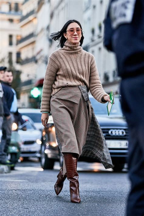 Well, No One Packed This Shoe Trend for Paris Fashion Week | Who What Wear