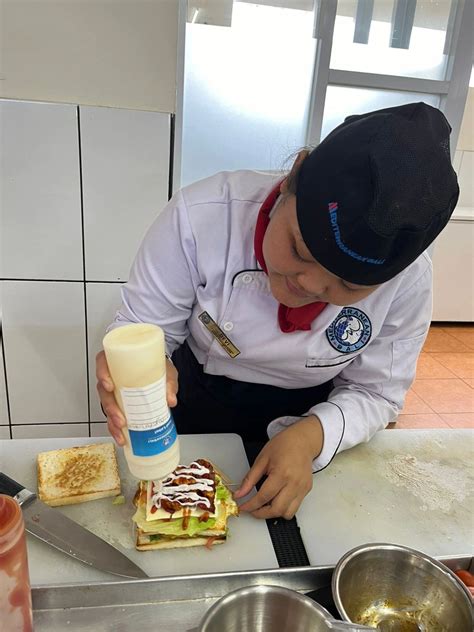 Practice Club Sandwich 🥪 Ni Putu Candra Devi