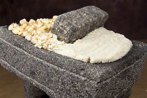 El Metate Cookware Used To Grind Corn Real Mexican Food Native American Food Mexican Food