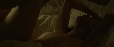 Naked Emma Lung In Crave