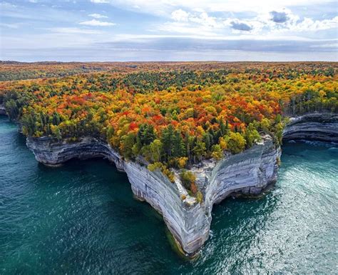 Sleeping Bear Dunes Vs Pictured Rocks The Ultimate Michigan Showdown