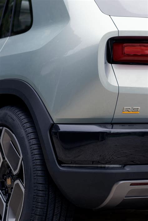 Surprise Debut Rivian Unveils R3 Electric Crossover After R2 Reveal Evmagz