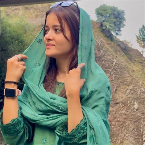 Iqra subbial abbasi (@iqra_subbial_abbasi) • Threads, Say more