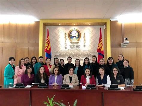 “Орон Нутгийн Эмэгтэйчүүдийг Чадавхжуулах хөтөлбөр” ийн оролцогчидтой уулзав