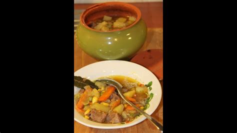 Мясо тушеное с овощами в горшочках Youtube