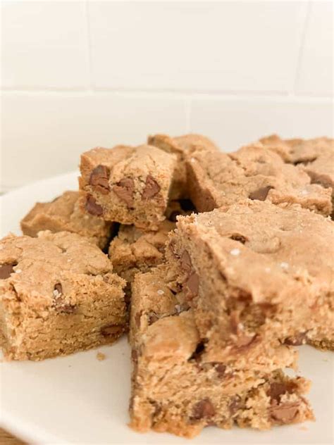 Chocolate Chip Cookie Slice Recipe Stuff Mums Like