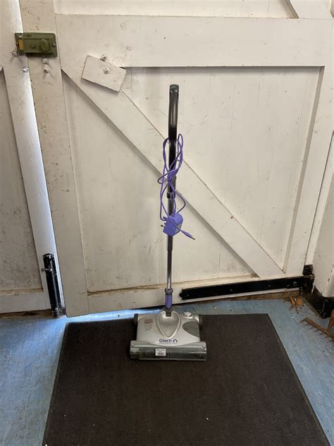 Gtech Cordless Electric Sweeper Working With Charger Badgers Auctions On Site And Online