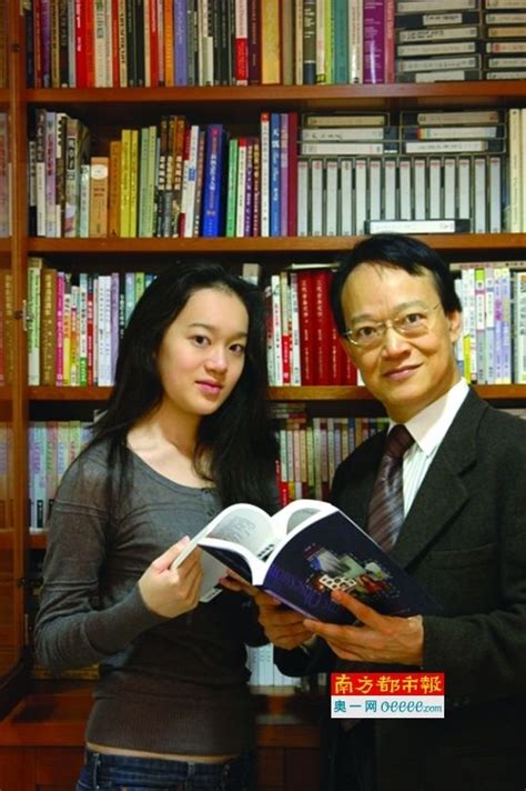 知名作家刘墉女儿结婚 图库 五毛网