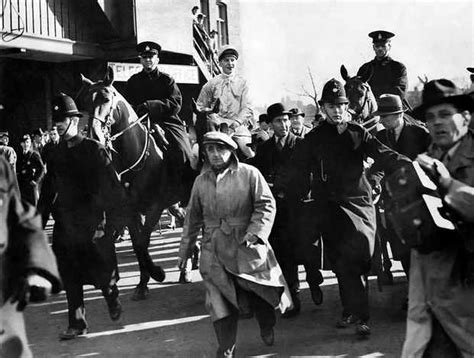 Nostalgia A Look Back At The Grand National Pics Mirrorpix