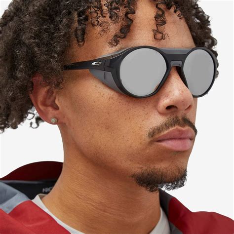 Oakley Mens Clifden Sunglasses In Matte Blackprizm Snow Oakley