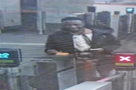 Glasgow Subway Train Assault Probed As Police Release Cctv Of Man They