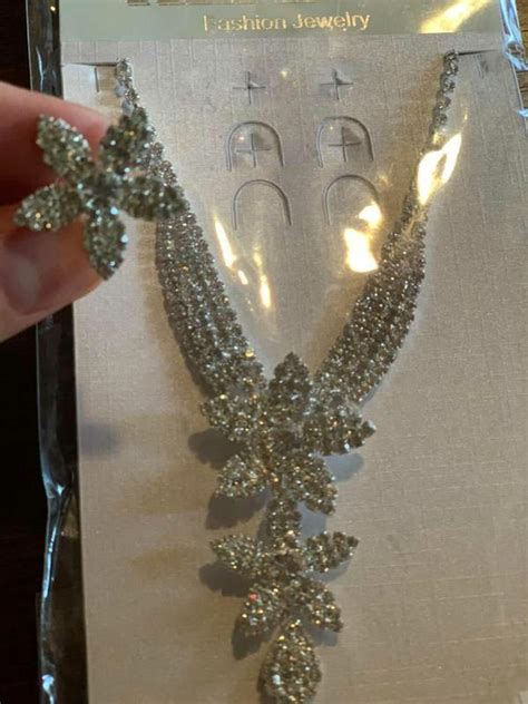 Набір прикрас — ціна 200 грн у каталозі Комлекти Купити аксесуари за доступною ціною на Шафі