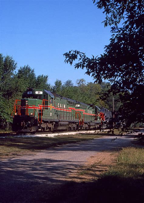 Cim0029 Two Chicago And Illinois Midland Sd20s Lead A Unit Flickr