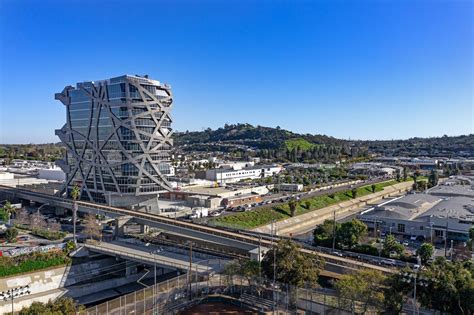 W Rapper Tower Has Eternal Lifecycle Says Eric Owen Moss