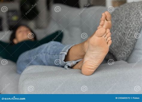 Do I Have To Put The Feet On My Sofa At Leo Brodbeck Blog