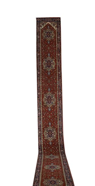 Lot Agra Serapi Runner