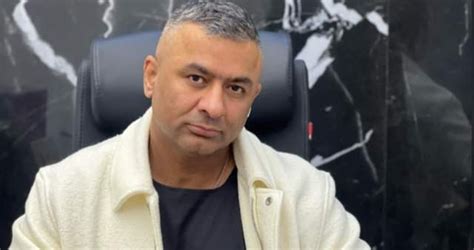 لیفت سینه ماه بانو