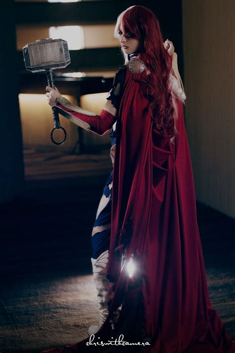 Chi M Ng Ng B Nh G I C M Khi C C N Cosplayer Xinh P H A Th N Th Nh Si U Anh H Ng Avengers