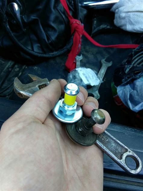 Штифты замков дверей — Volkswagen Passat B4 2 л 1993 года расходники Drive2