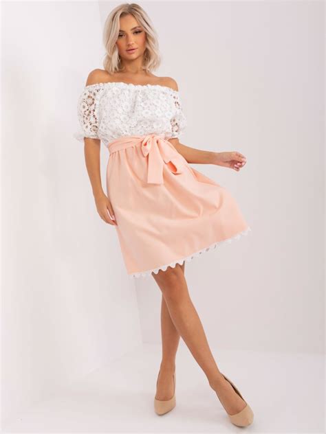 Sukienki Na Komunię Jakie Są Najmodniejsze Butik Online Modne Ubrania