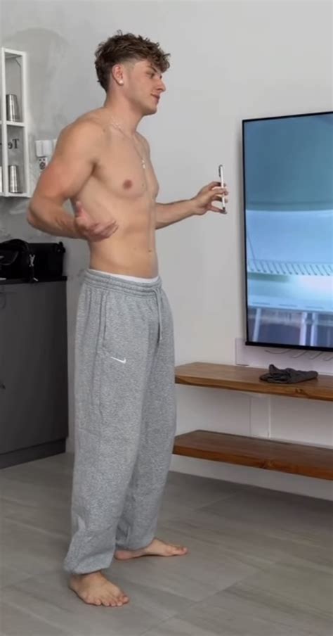 Benjamin Hiltons Feet