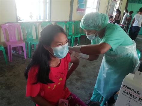 မာန်အောင်မြို့နယ်၌ အသက် ၁၈ နှစ်အထက် ပြည်သူများအား ကိုဗစ် ၁၉ ရောဂါ ကာကွယ်ဆေး ပထမ အကြိမ် ထိုးနှံခ