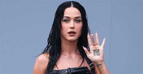 Katy Perry Goes Futuristic With Qr Code Tattoos