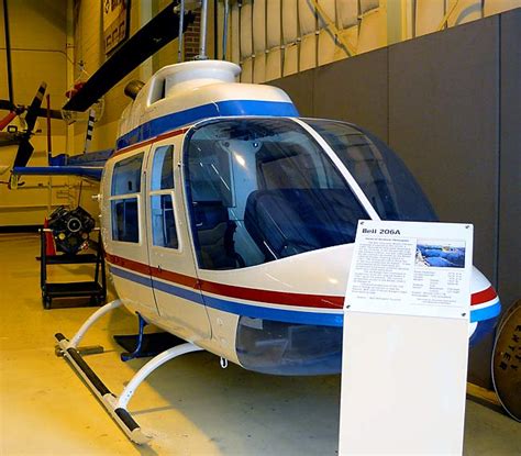 03bell206jetranger