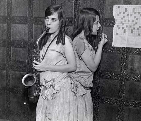 Connected Facts About Daisy And Violet Hilton Celebrity Conjoined Twins