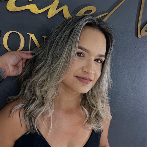 Thauane Tabta Colorimetria Mechas And Alisamentos Ncept