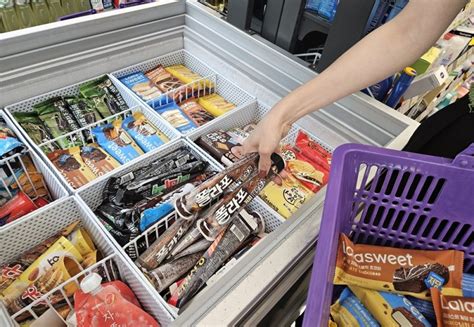 불볕더위에 편의점 매출 ‘방긋 아이스크림·음료 불티 파이낸셜뉴스