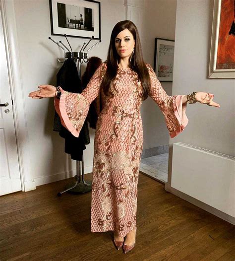 Hot Elise Schaap Photos Thblog