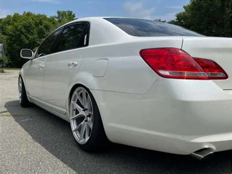 2006 Toyota Avalon With 19x95 35 Aodhan Aff7 And 23540r19 Uniroyal