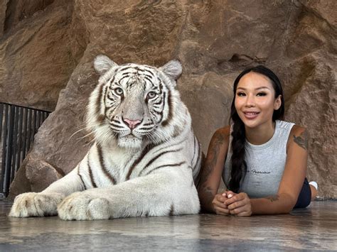 Molly Ploy Molly Ploy • Instagram Photos And Videos