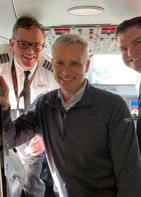 Robert Isom Height Weight Age Education Facts Biography