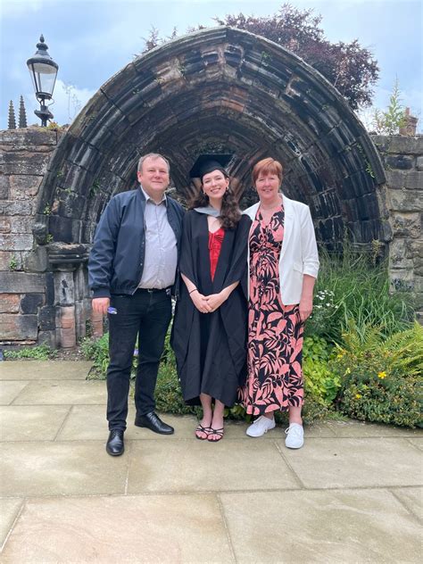 Lucy Jarvis On Linkedin Had A Brilliant Day Yesterday At My Graduation Proud To Be A University