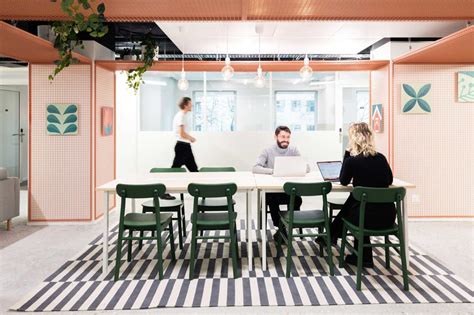 Hejworkshop à Paris Ikea Repense Laménagement Du Bureau Husk Design