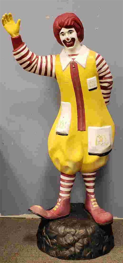 Ronald Mcdonald Lifesize Statue