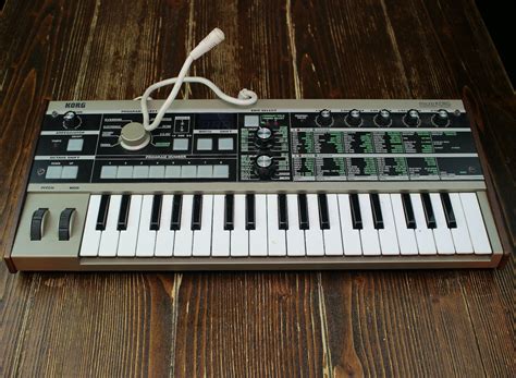 MATRIXSYNTH KORG MICROKORG SN 057045