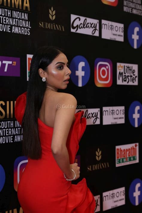 Akshaya Alshi At Siima Awards