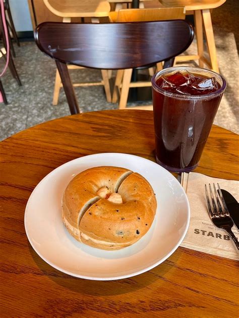 스타벅스 바질 토마토 크림치즈 베이글 샌드위치 칼로리 가격 네이버 블로그