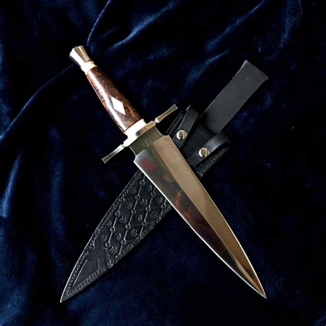 Alejandro Medrano Bastards Knives