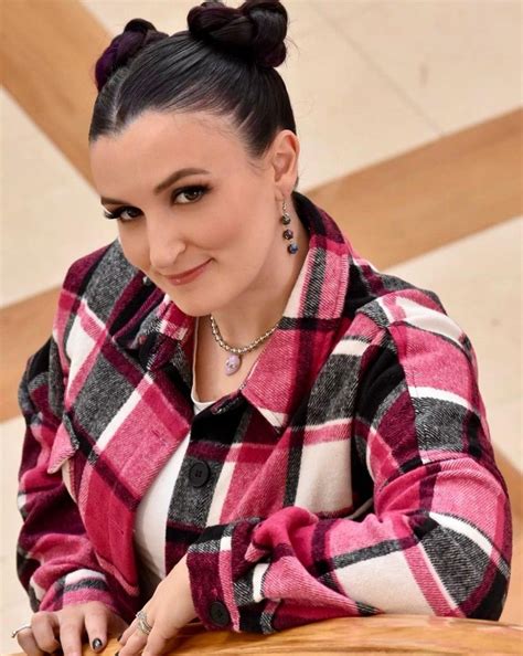 Laurenzside In 2024 Best Anime Shows Youtubers Celebrities