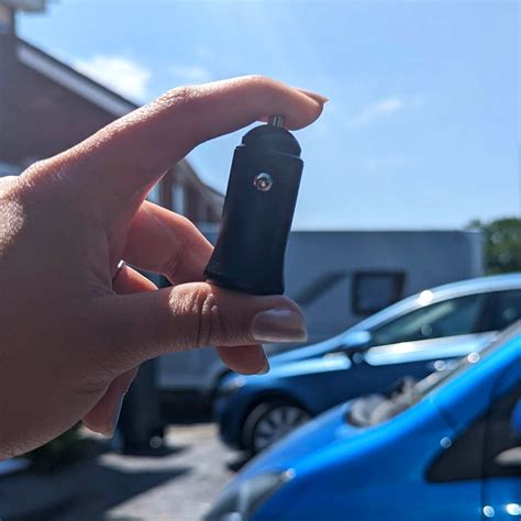 Olixar Basics 12W Dual USB A Port Car Charger Black